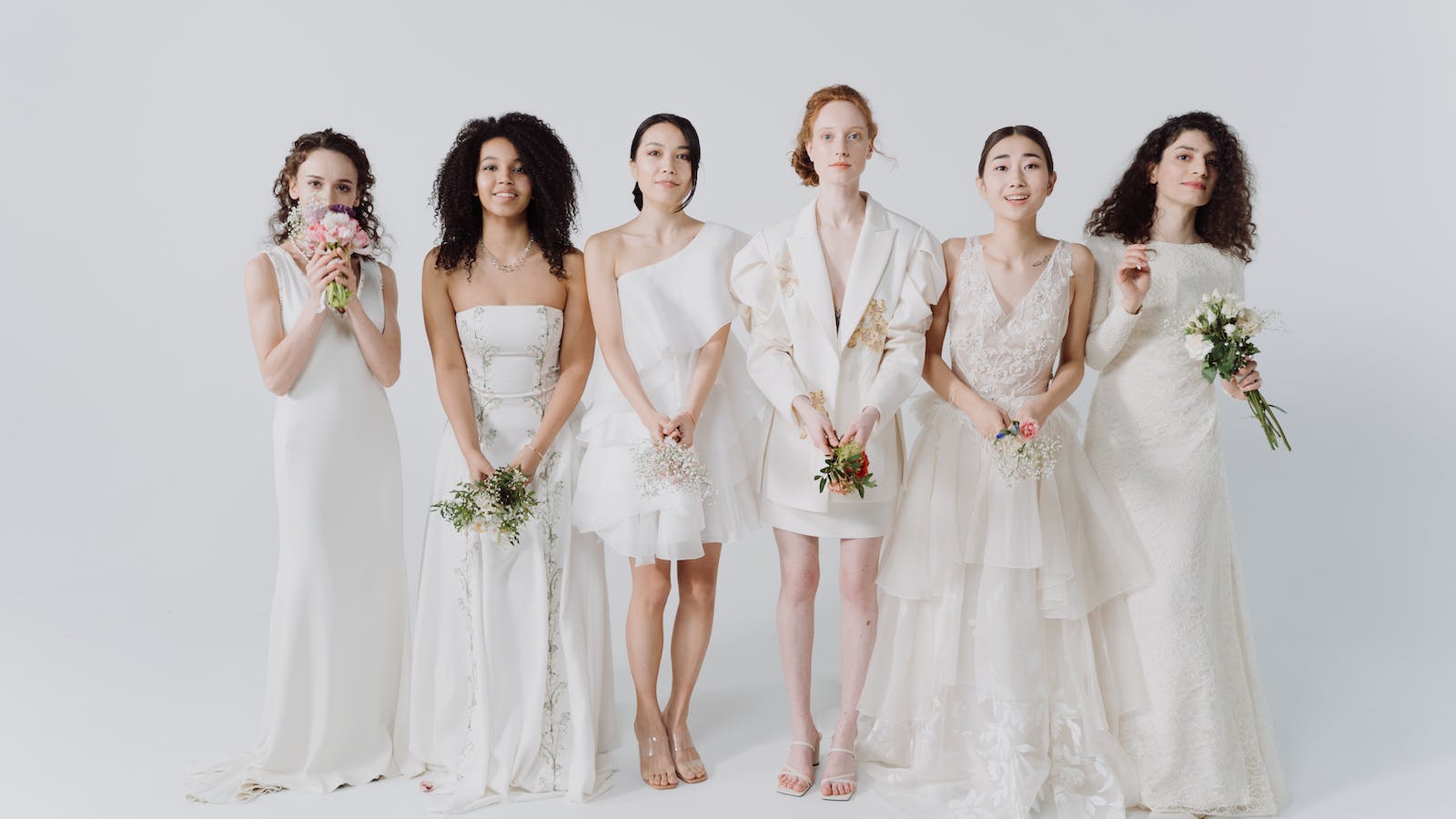 Bridal Trends Forecast: The Must-Have Wedding Dresses of 2024 | Global ...