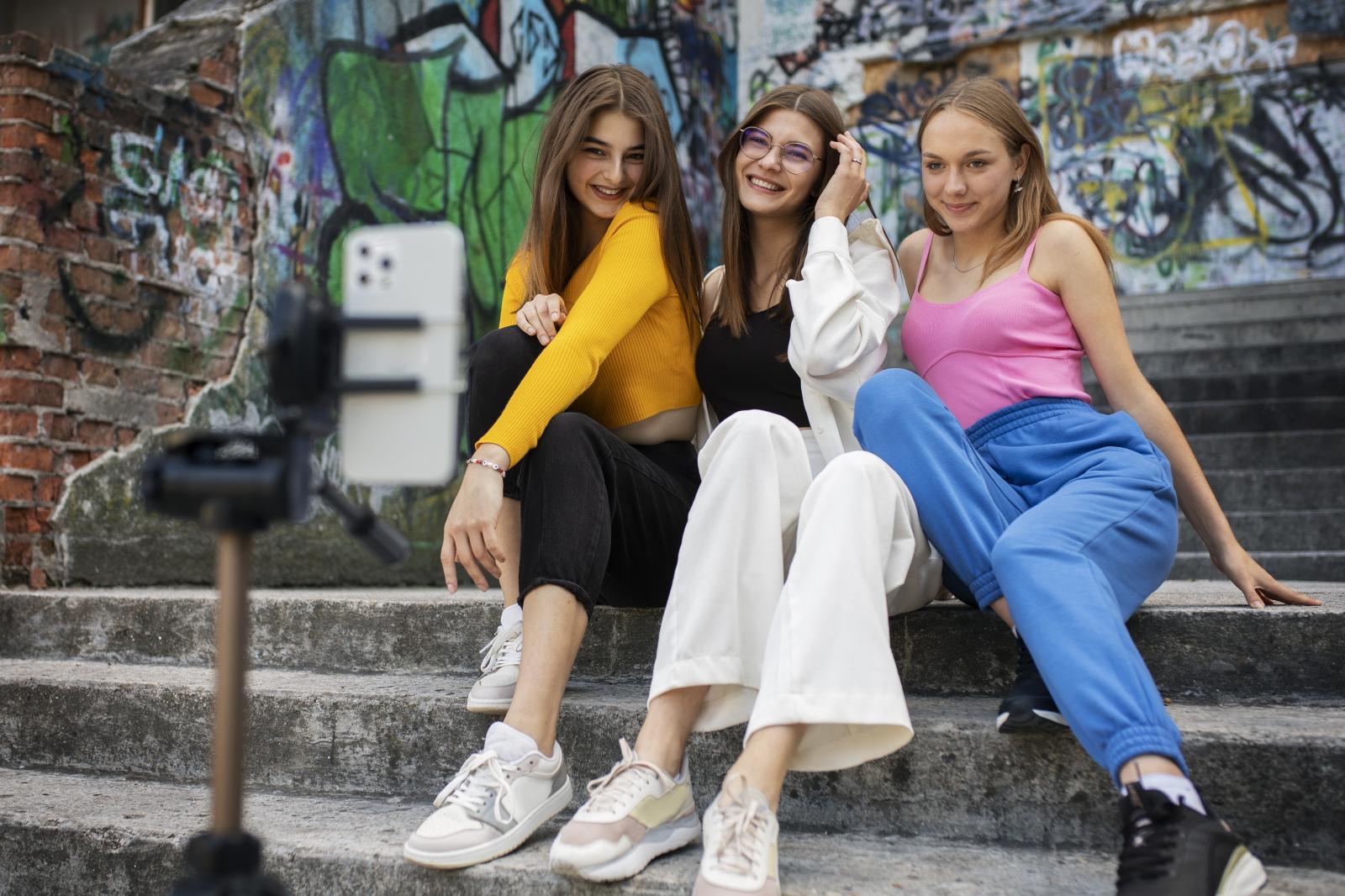 Top Trending Clothes for Teenage Girls in 2024 | Global Sources