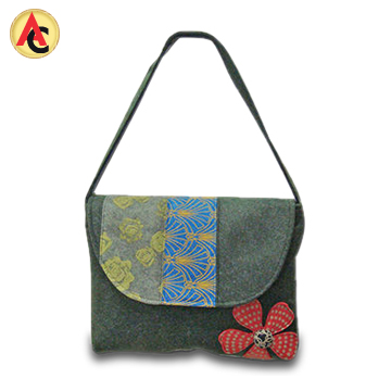 Felt fabric bag with embossed patterns | Global Sources