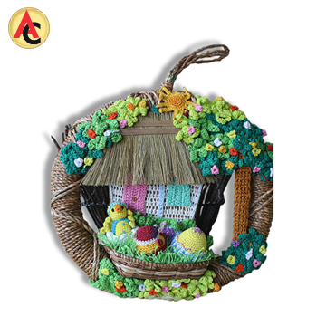 Wreath made of pandan fiber, crocheted cotton | Global Sources