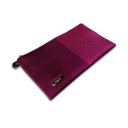 Trendy bags, wallets from Laos feature ethnic elements | Global Sources