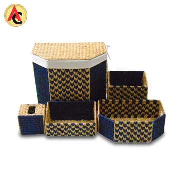 Plaid handwoven water hyacinth baskets | Global Sources