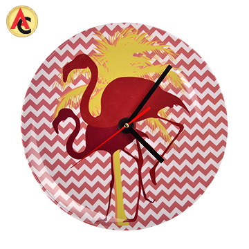 Flamingo wall clock has melamine plate body | Global Sources