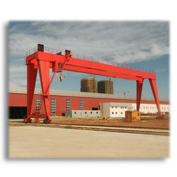 Gantry crane has ≥16 ton primary, ≤32 ton auxiliary hook lifting ...