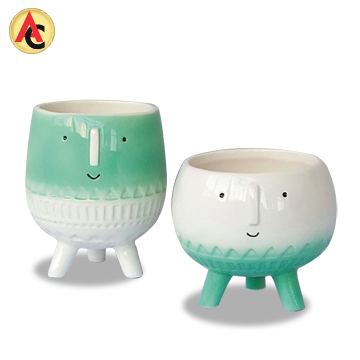 'Smiling' planter made of ceramic | Global Sources