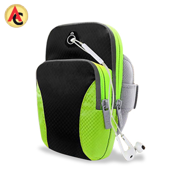 Phone pouch doubles as arm band | Global Sources